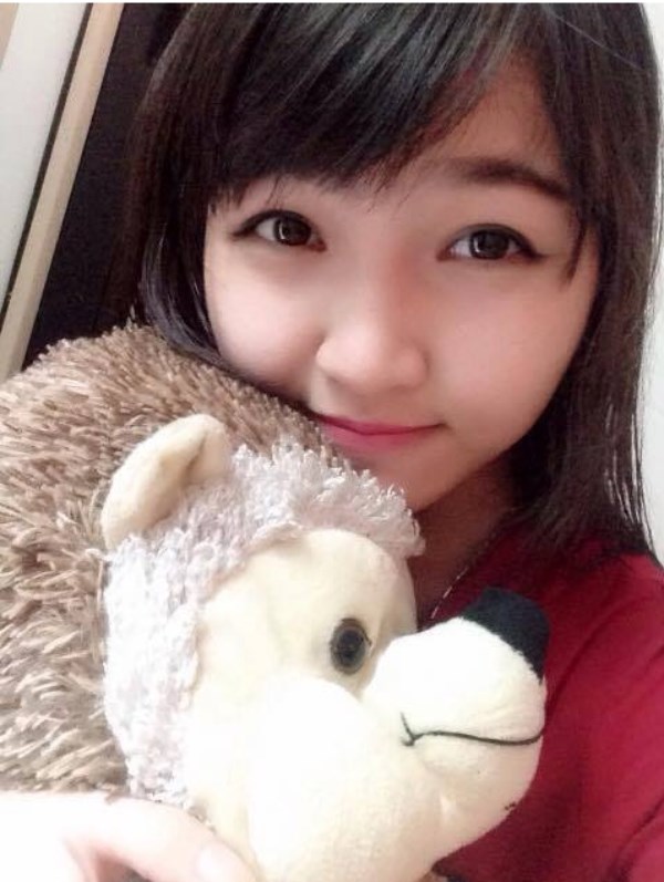 Streamer Yuri Cẩm Tú – Hot girl LMHT tài năng xinh đẹp